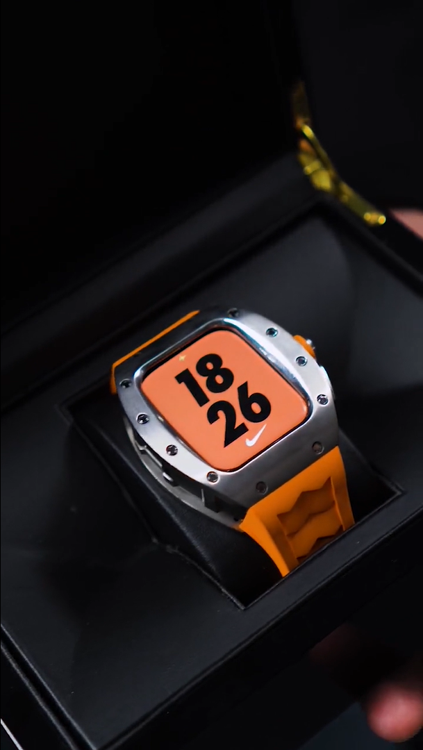 Silver RM-ATLAS Series: Elite Titanium Apple Watch Case | Kewusuma